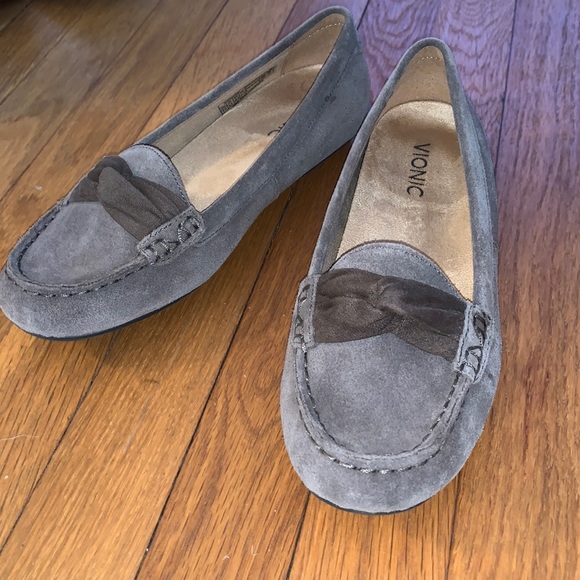 Vionic | Shoes | Last Chance Like New Vionic Chill Norah Suede Flats In ...
